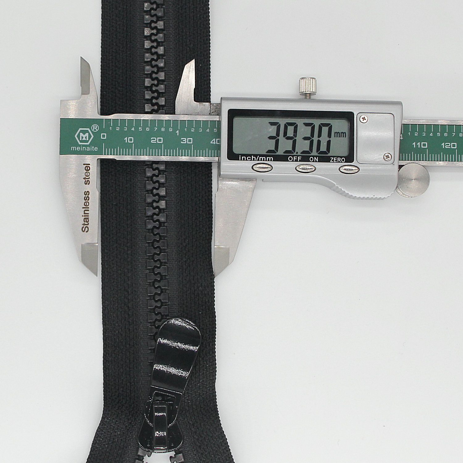 Quality two way auto-lock plastic zipper